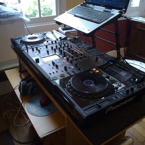 Stream 130 - Afrojack . Rock the House VS NoBeef .Dj Franck by Deejay ...