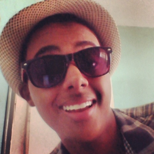 Stream Wellington Téles | Listen to Dark Horse ( Caked Up REMIX ...