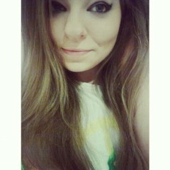 Ariel Hull's Instagram, Twitter & Facebook on IDCrawl