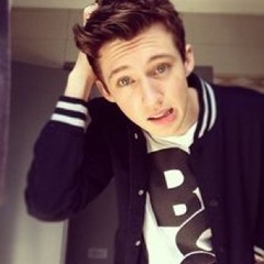 Katy Townsend's Instagram, Twitter & Facebook on IDCrawl