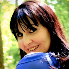 Lisa Fenwick's Instagram, Twitter & Facebook on IDCrawl