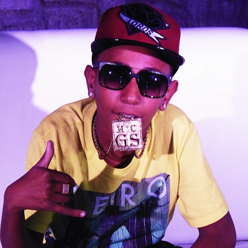 Stream Mc GS - Bong BongDi - Dj Denilson ( ESTUDIO STYLE FUNK MIX ) by ...