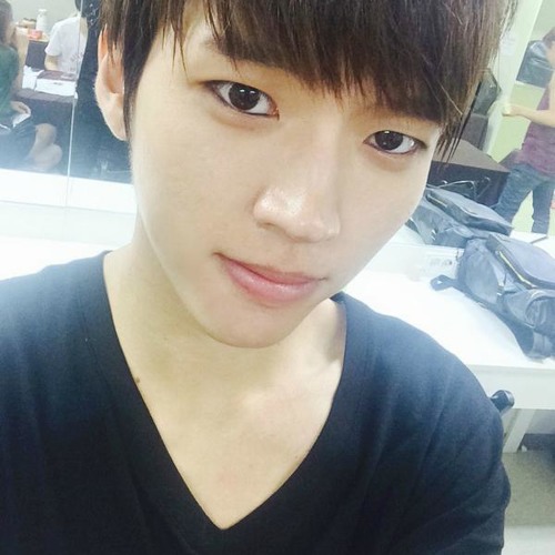 Infinite Dongwoo Selca