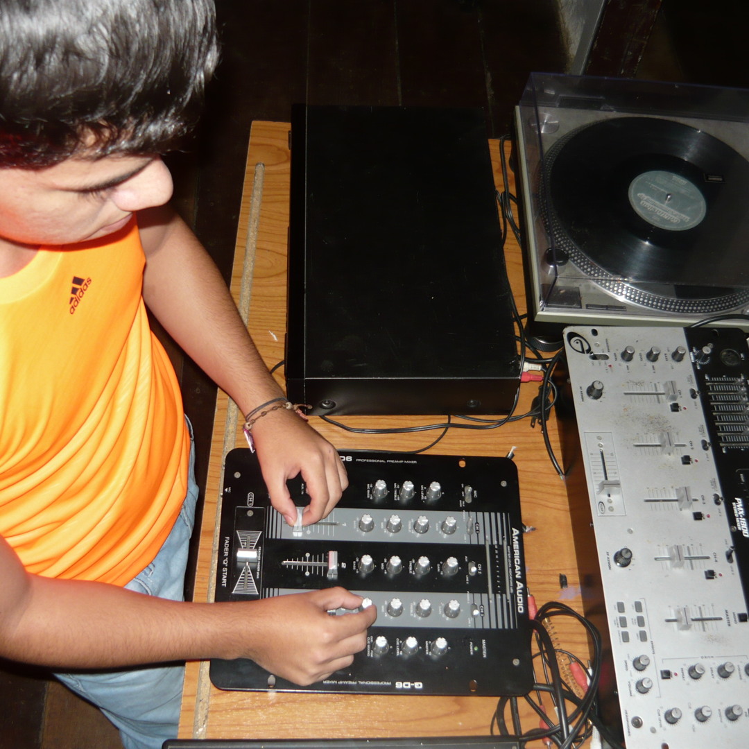 Stream SALSA CHOQUE MIX PARTE 3 DJ TECK (Trake que tra, El Guiro, 123 ...