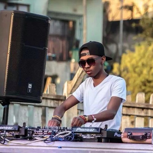 Stream St. Nicholas Ft Mthuthu - Uvalo (FunkySoul's Deeper Dub)3 Mins ...