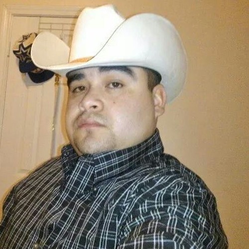 Stream Sonidos desde Domingo noche by Junior Leyva 3 | Listen online ...