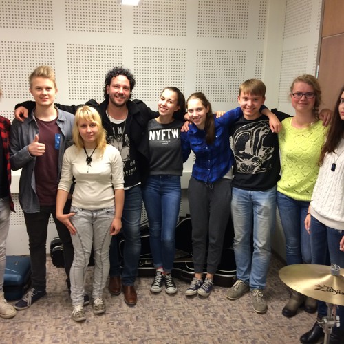 Stream VIVA LA VIDA Kajaanin Lukio by Hannu Backman | Listen online for ...