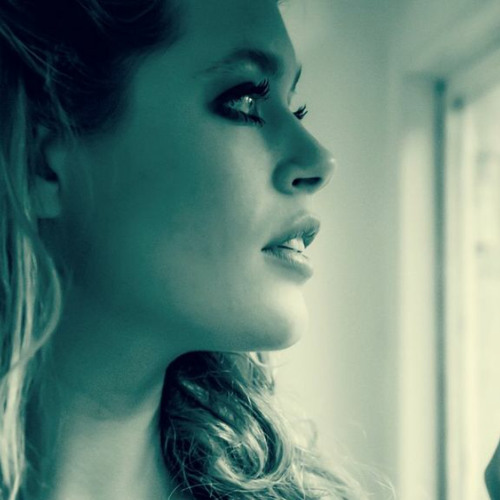 Stream 'I'm Kissing You' - Des'ree (Cover by Lettice Rowbotham on ...