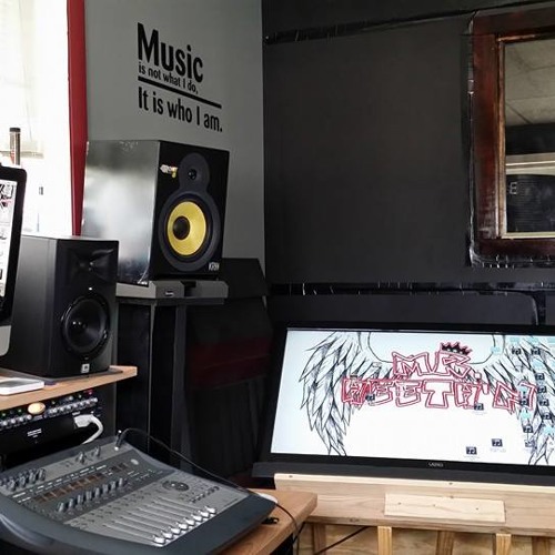 Stream JKT and Mr Heeth'N Stack Yo Paper by MrHeeth'N | Listen online ...