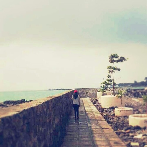 Stream Tertatih by Destiazmi Andaliva | Listen online for free on ...