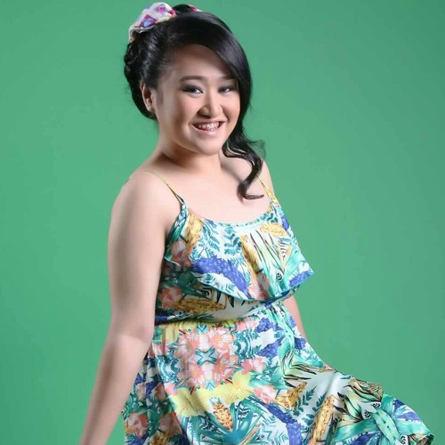 Stream Ako na Lang by Zia Quizon (Cover) by Selle Manuel | Listen ...