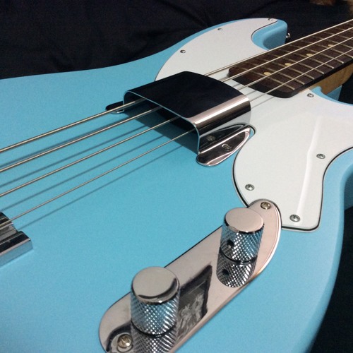 Stream Review Precision 51 Finger by Victor Luigi | Listen online for ...