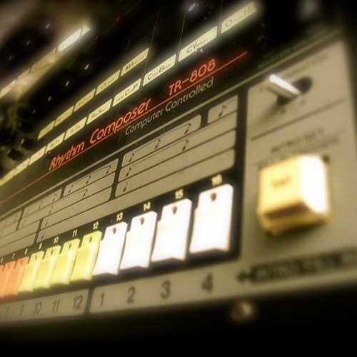 Stream "ALIENS STOLE MY 808" 808 Radio Mix by elektromechanik | Listen ...