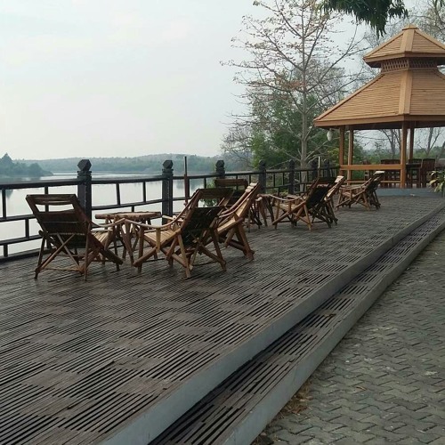 Stream Thu Nge Chin Lay at singapore by Thu Nge Chin Lay | Listen ...