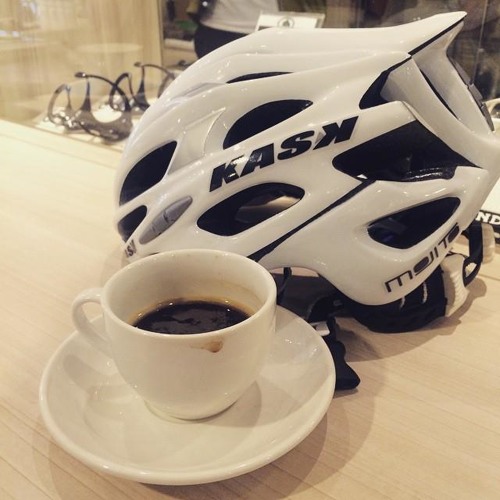 Stream Poramin Diowsurin | Listen to praew_only!. playlist online for ...