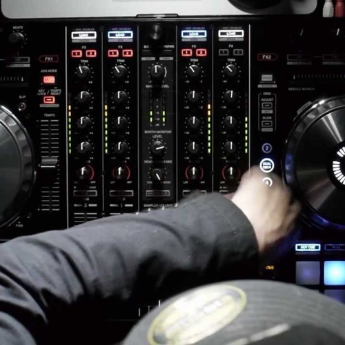 Stream Serato Recording (mashup electro) by Derek | Listen online for ...