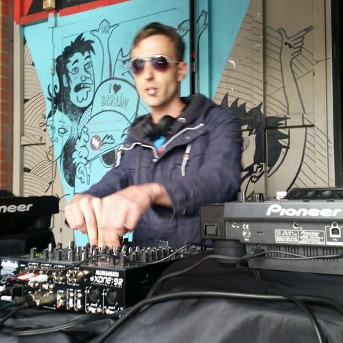 Stream 01 - Mr,Strauss - Drei Tage by Mr.Strauss / Berlin | Listen ...