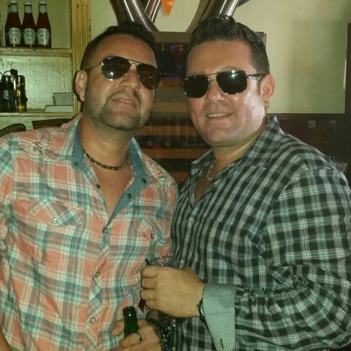 Stream Madresita Querida Cesar Olarte & Mariachi Perla cancio pa Dia di ...