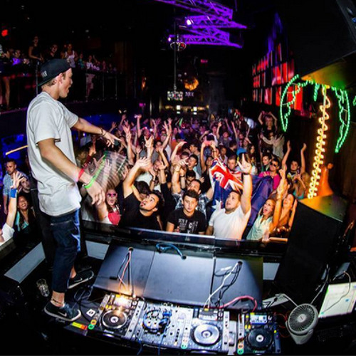 ElectroDanceMovement - Free music on ToneDen