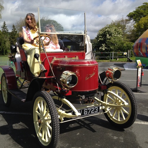 Stream Terry Fry talks about his Stanley Steam Car by Hospital Radio ...