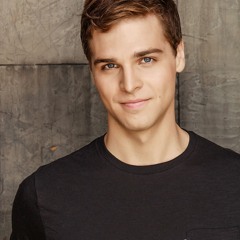 Dimitri Smith's Instagram, Twitter & Facebook on IDCrawl