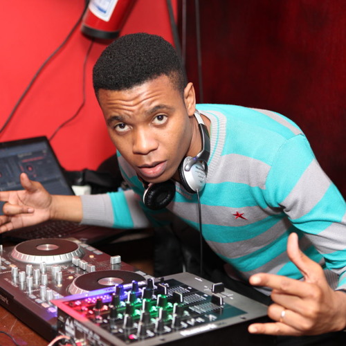 Listen to playlists featuring Kizomba mix Em Directo Radio Indico 89 ...