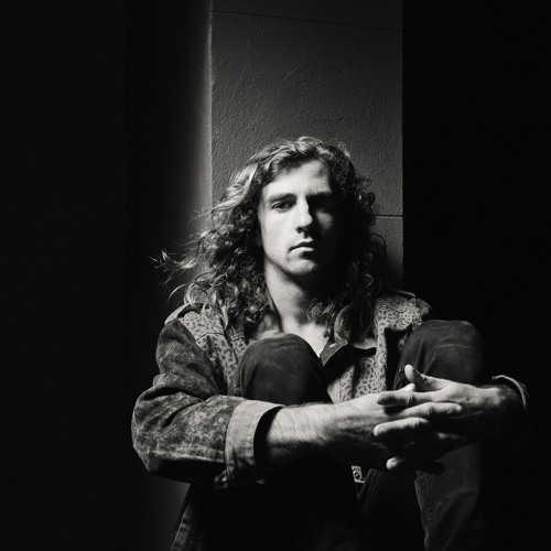Stream Morgan Bain - IN THE MIDDLE by MORGAN BAIN | Listen online for ...