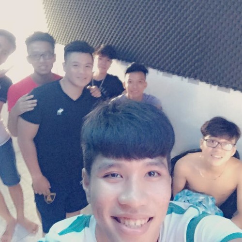 Stream Que Huong Toi - Nhom Ban Than by Phong Vu | Listen online for ...