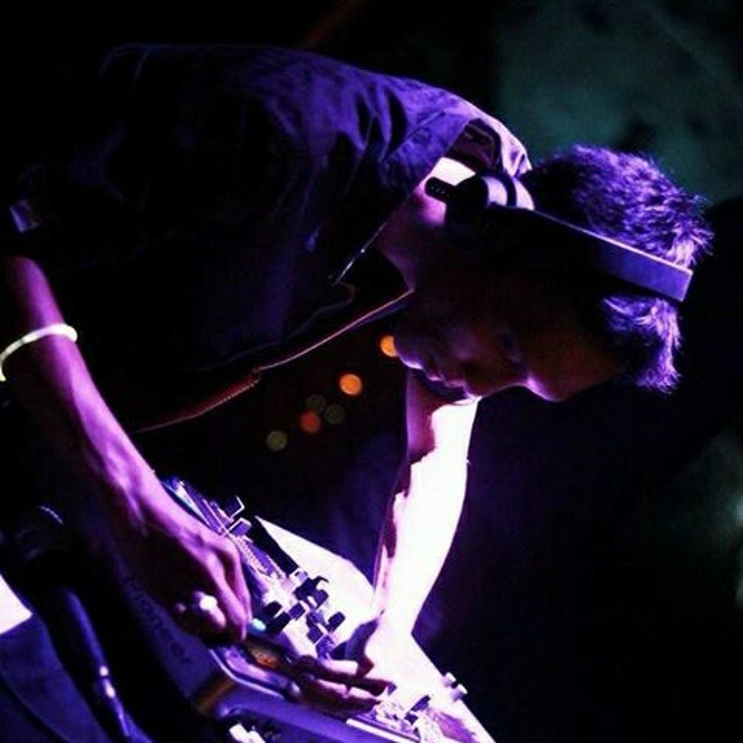 Stream Alex mica hola chiquitita - Dj Hend Breakbeat 2015 by Dj Hend ...