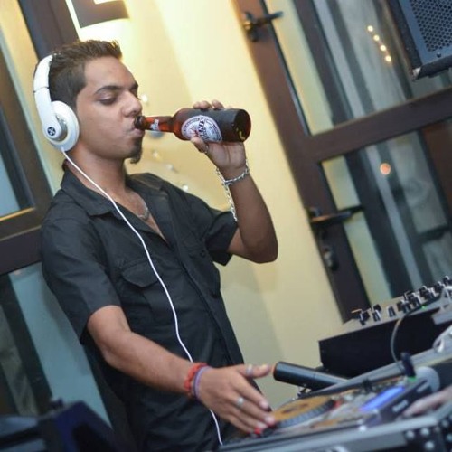 Stream DJ LOVE BAATON KO TERI by deejay love | Listen online for free ...