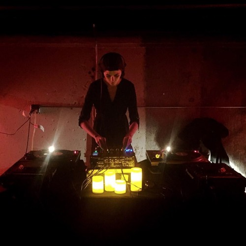 Stream 20151002 Lily Ackerman with Justin Peoples and Smallpeople ...