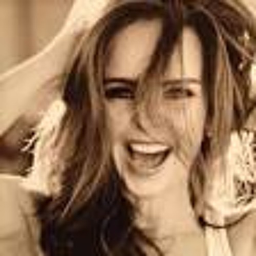 Stream Embellé | Listen to Mascarillas Embelle: Entrevistas con Sofia Sanchez Navarro playlist ...