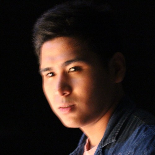 Stream The Christmas Song (Chestnuts Roasting on an Open Fire) Live ...