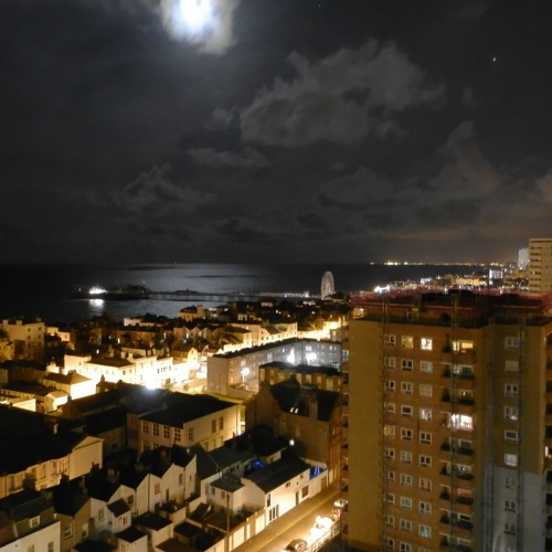 Stream 01 Buzzing For The Lift by Mark Andrew Woolford | Listen online ...