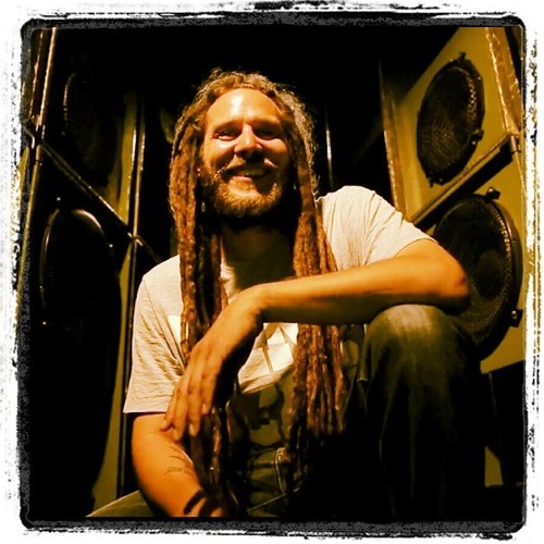 Stream "Youth Are The Future" DanI Locks meets Jah Sonic by Jah Sonic ...