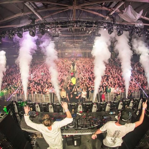 [FREE] The Chainsmokers - Live @ Pier 94 (New York) NYE 2015 : EDM