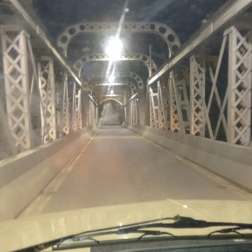 Stream Ando meio desligado by Victor Rigo de Bacher | Listen online for ...