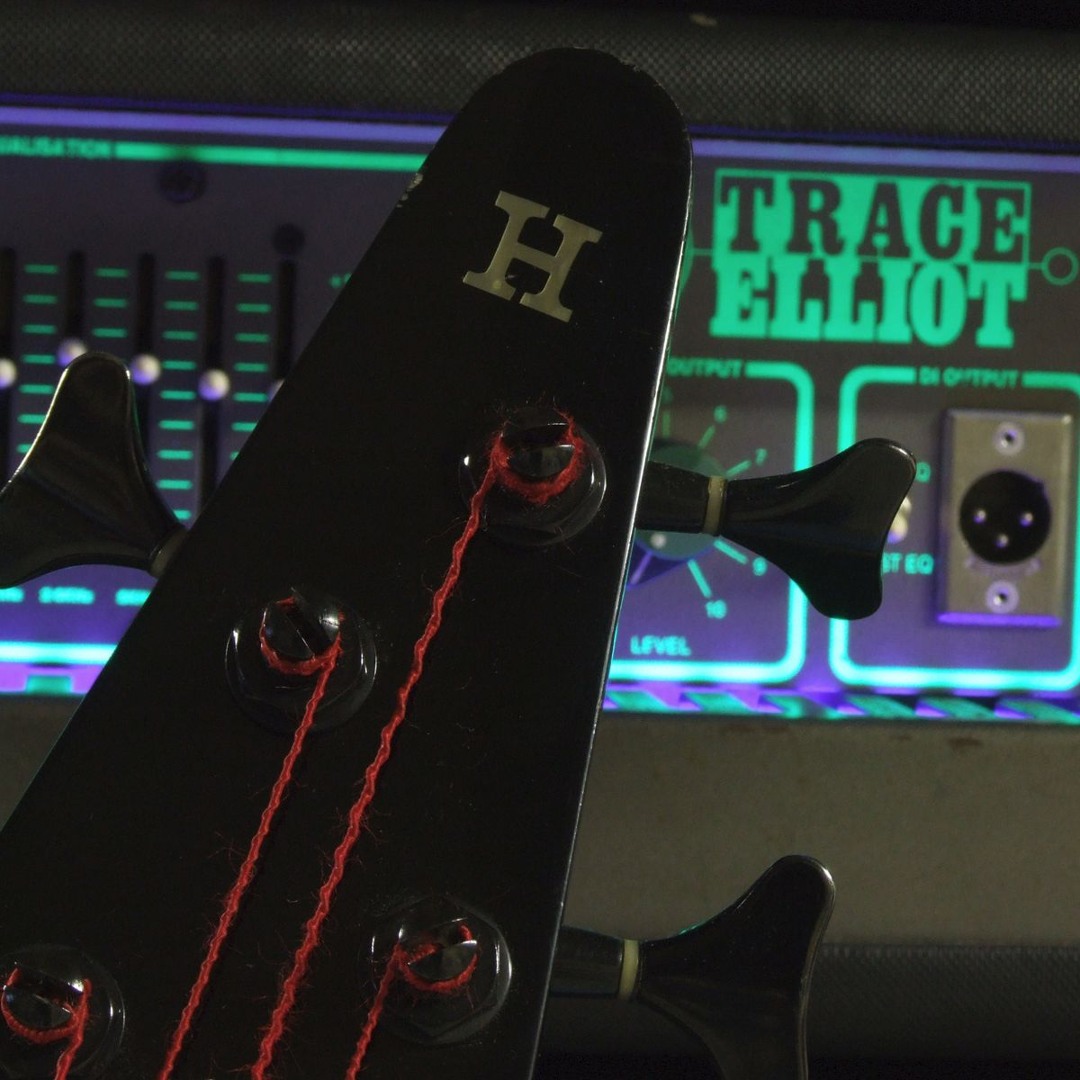 Stream Trace Elliot Cubase Amp Rack by Hinfrance | Listen online for ...