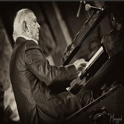 Stream عمر خيرت إمرأة تحت المراقبة by Shady Azab | Listen online for ...