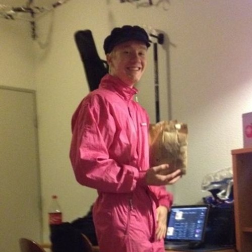 Stream Hvorfor Er Min Dame Så Streng by Charlie Badman | Listen online ...