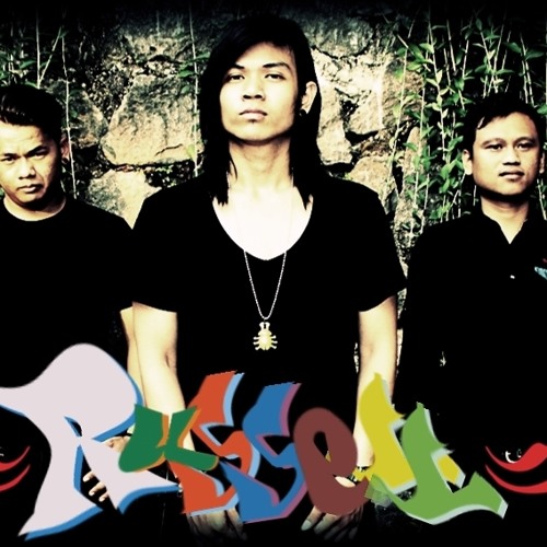 Stream Perbedaan-RUSSELL BAND by YOE RUSSELL | Listen online for free ...