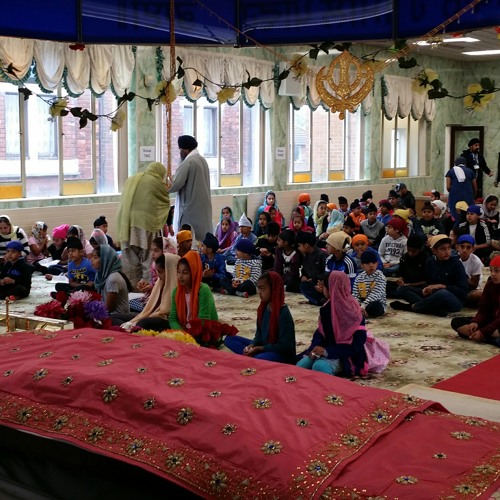Stream Naam simran - Gurmat camp Nottingham 2016. Featuring Bibi ...