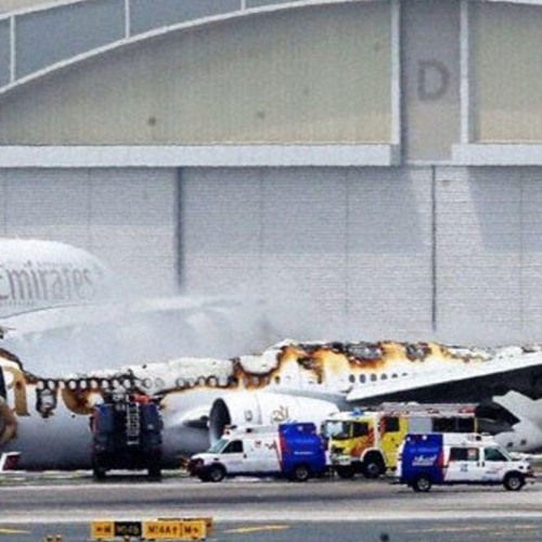 Stream episode ATC Recording - Emirates B777 emergency landing & fire ...