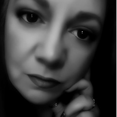 Angela Shook's Instagram, Twitter & Facebook on IDCrawl