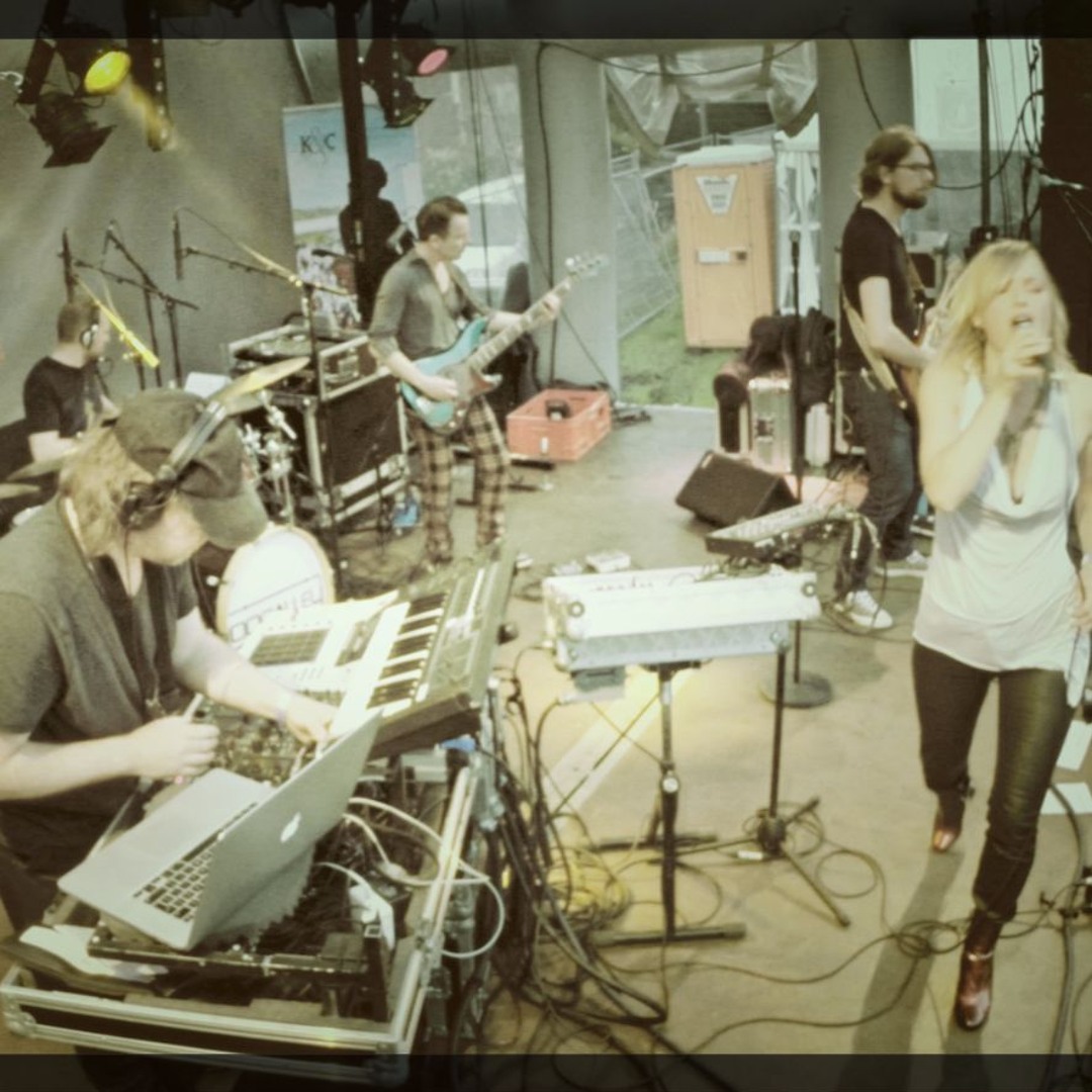 Stream RETRO LOVE original ambient pop and House mix by Loop Alley ...