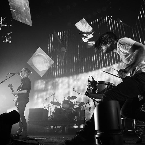 Stream Radiohead - Lift (2002 Live Version)[Unreleased] by The Happy ...