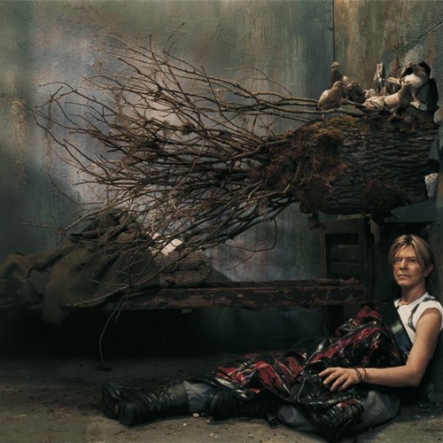 Stream David Bowie - Look Back In Anger (1995 version) by Gedas ...