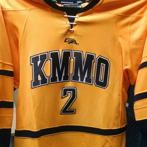 Stream KMOM Official Warm-up by Tyler Johnson 240 | Listen online for ...