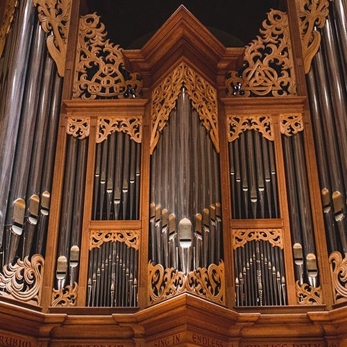 Stream Marcel Dupré: Prelude and Fugue in B, op. 7, no. 1 by Chris ...