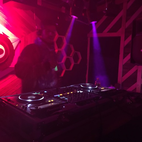 Stream TRUST AT EARTHCORE 2016 - KINKY KARNIVAL 10 - 11PM | LE BRUH by ...